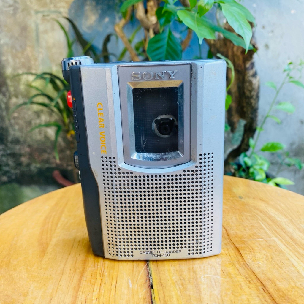 Jual Sony TCM-150 Clear Voice – Walkman Jadul untuk Pajangan, Tampilan ...