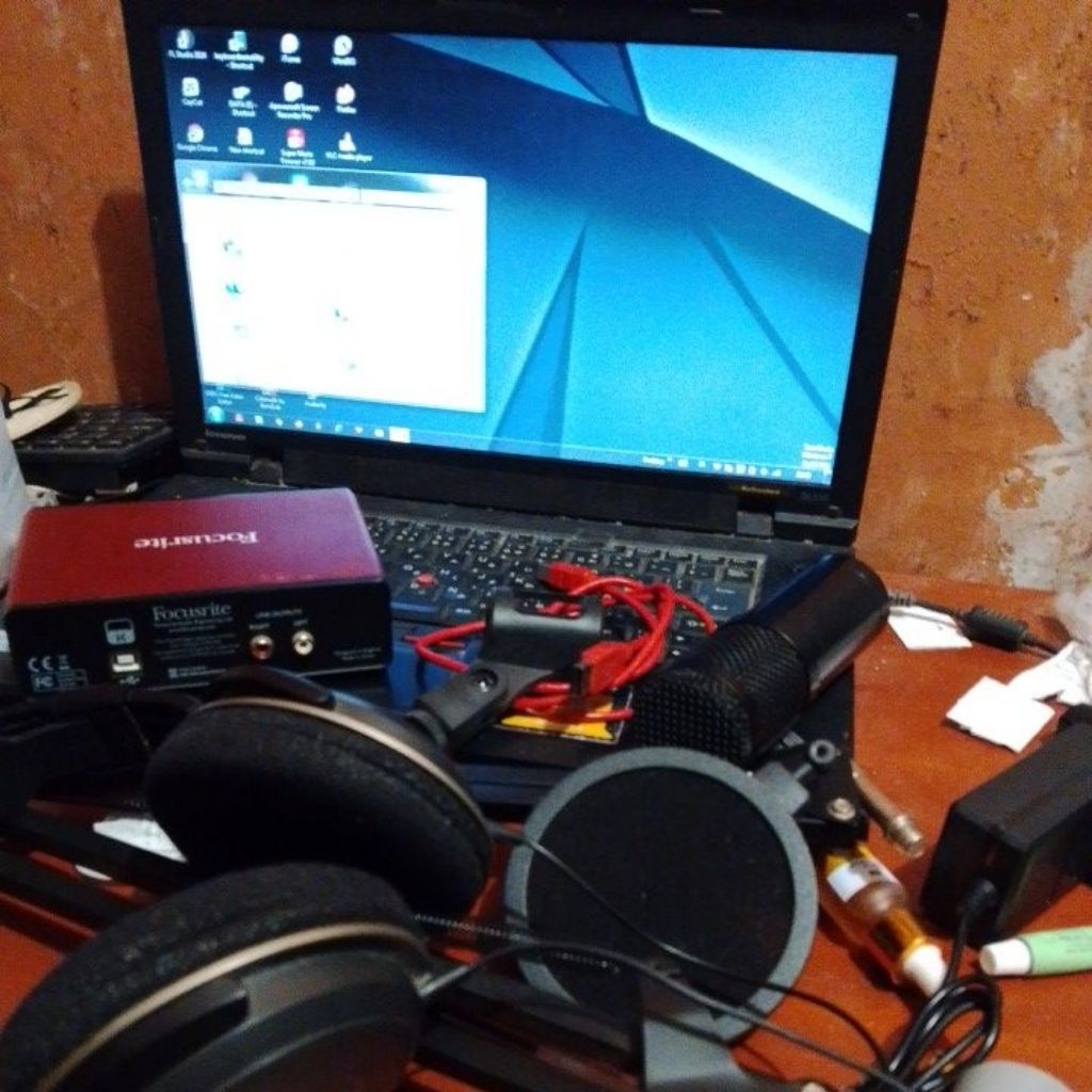 Jual Peralatan Rekaman Lengkap - Focusrite solo gen 2, Headphone Audio ...