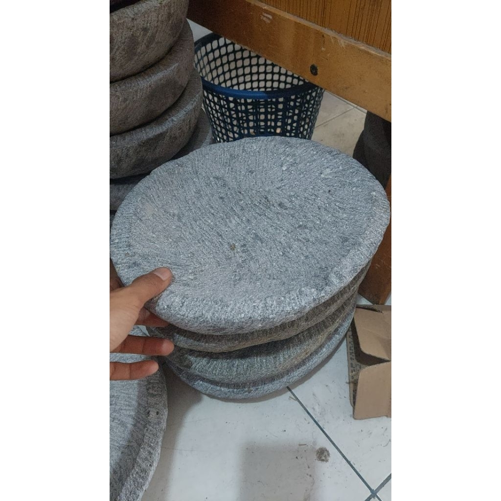 Jual batu giling pahat asli batu sungai free anak batu | Shopee Indonesia