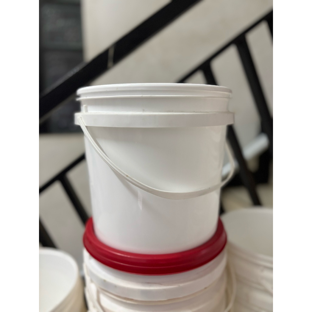 Jual Ember Bekas PLASTIK ukuran 5kg tanpa tutup | Shopee Indonesia