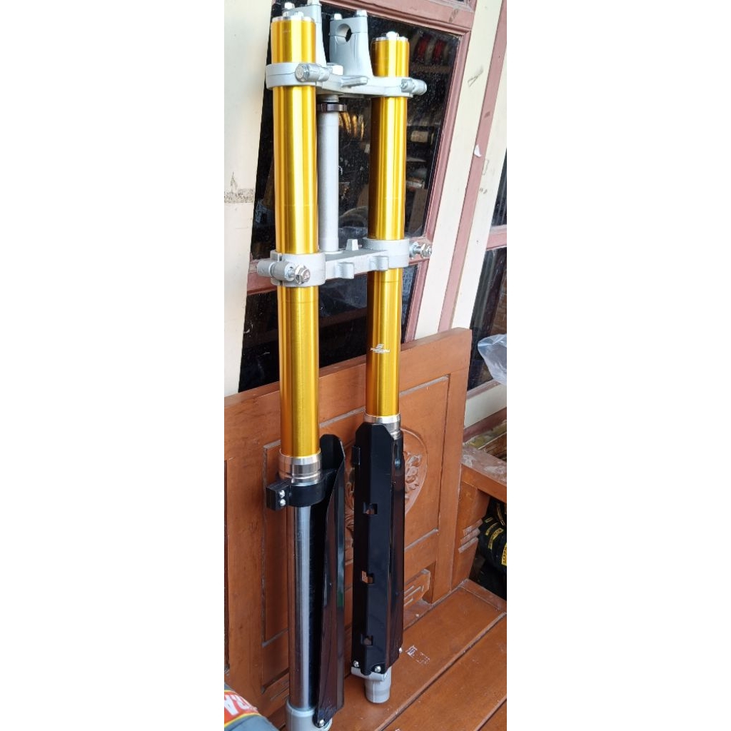 Jual USD KLX shock depan Klx upside-down KLX set as tabung kanan kiri dan segitiga atas bawah ...