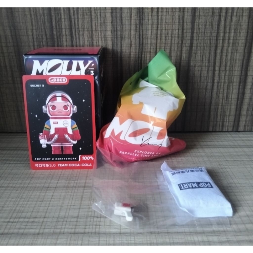 Jual Secret Space Molly Team Coca Cola Pop Mart | Shopee Indonesia