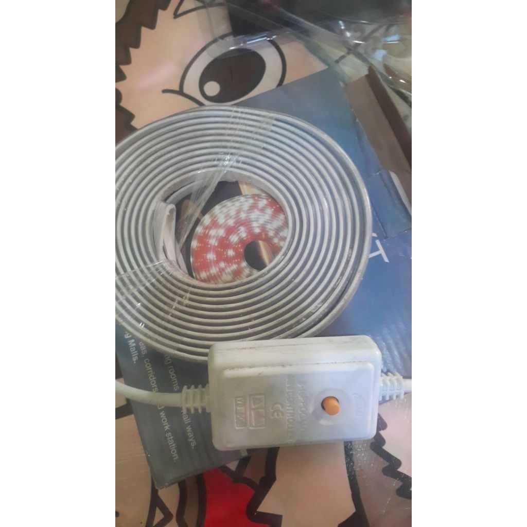 Jual led strip merah putih 8mtr kelip2 | Shopee Indonesia