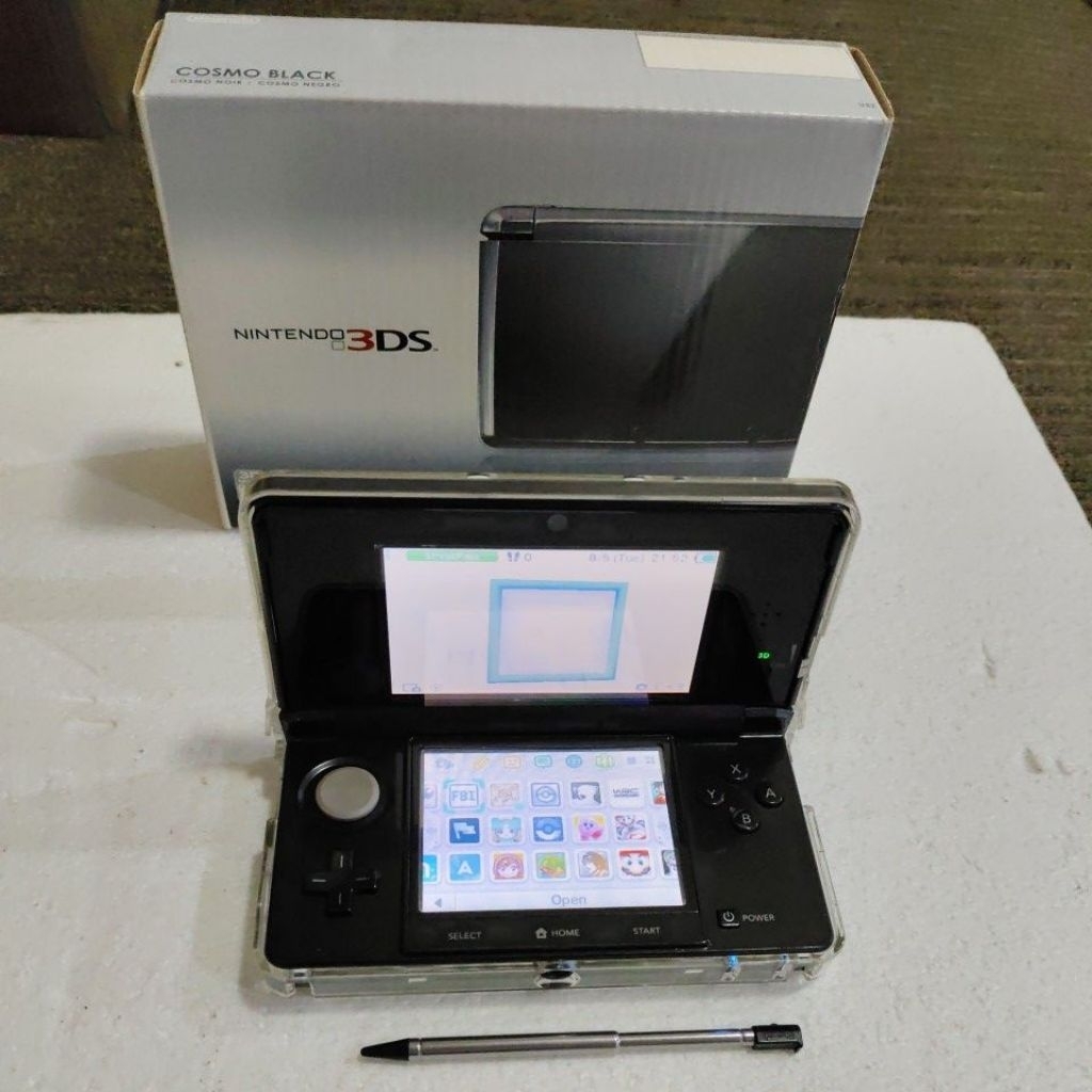 Jual Nintendo Old 3DS Regular Cosmo Black Bonus Game Attack on Titan ...