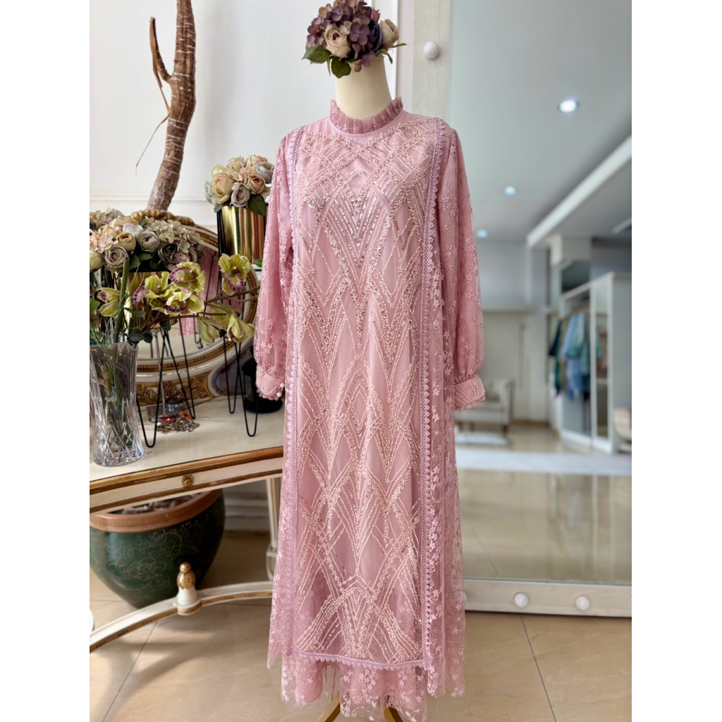 Jual Makaio - Shimmering Dress in Rose Pearl (Limited Edition) | Shopee ...