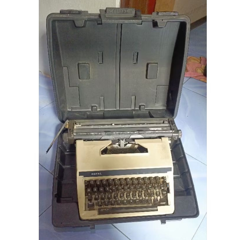Jual mesin ketik royal normal antik jadul | Shopee Indonesia