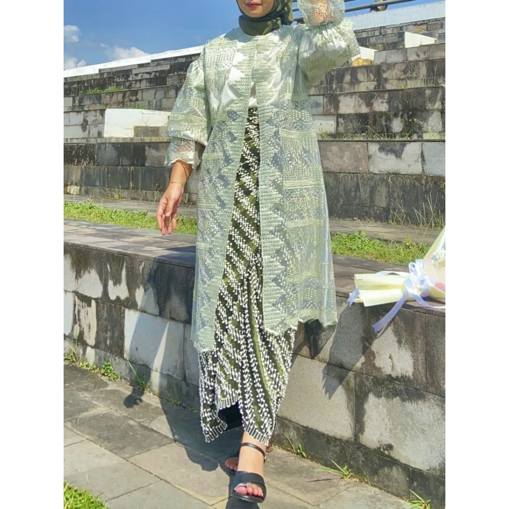 Jual STYLE - ROK LILIT TENUN BULU PREMIUM 2 DISPLAY WRAP SKIRT | Shopee ...