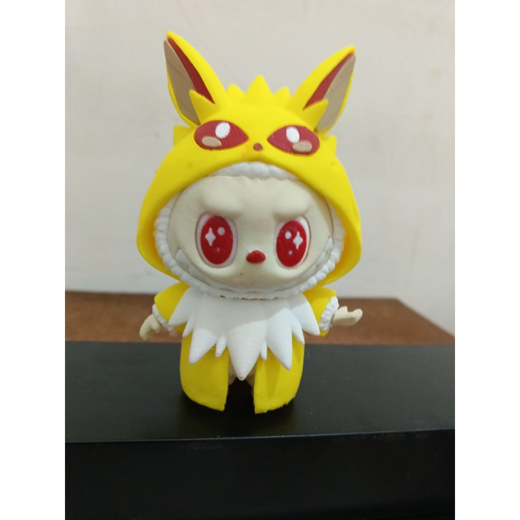 Jual Figure handmade Labubu Jolteon sangat cocok untuk hadiah Dan kado ...