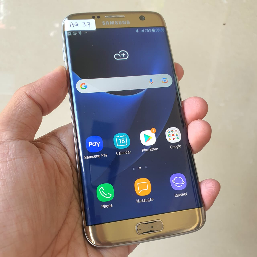Jual Samsung Galaxy S7 Edge 32 GB Gold Edition Dual SIM LTE RAM 4GB NFC ...