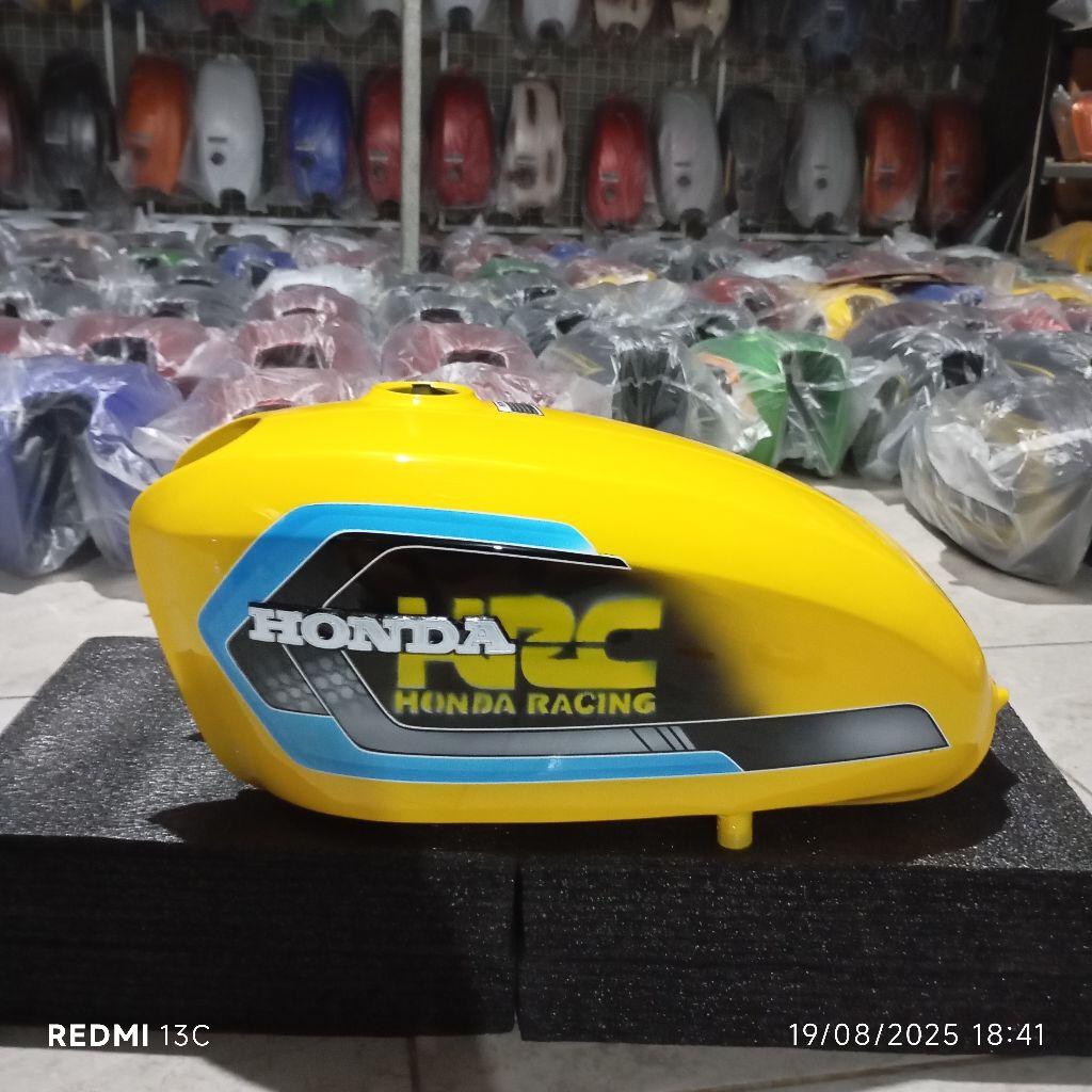 Jual Tangki CB 100/125 Kuning HRC Racing | Shopee Indonesia