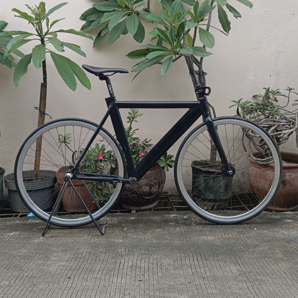 Jual HANYA FRAMESET SEPEDA FIXIE FAVOR , WHEELSET DOLTRAP POLISH RIM ...