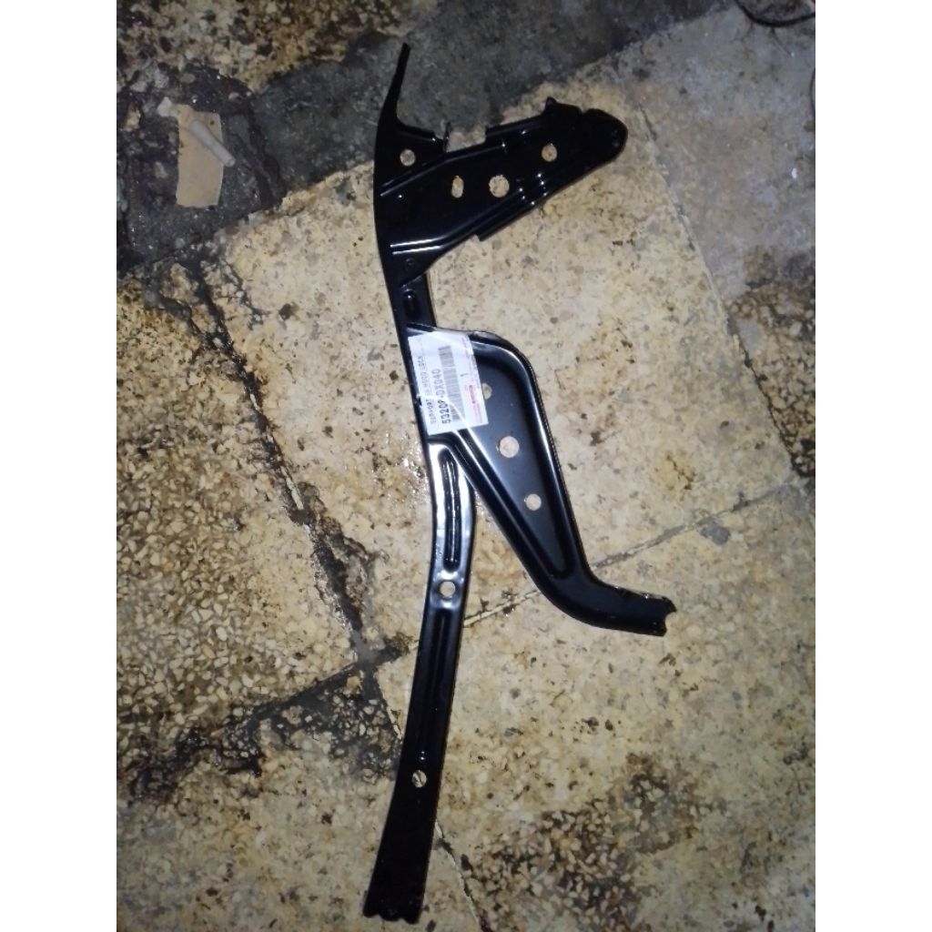 Jual tiang lock Kap Mesin Innova barong 2011-2015 Original toyota Ori ...