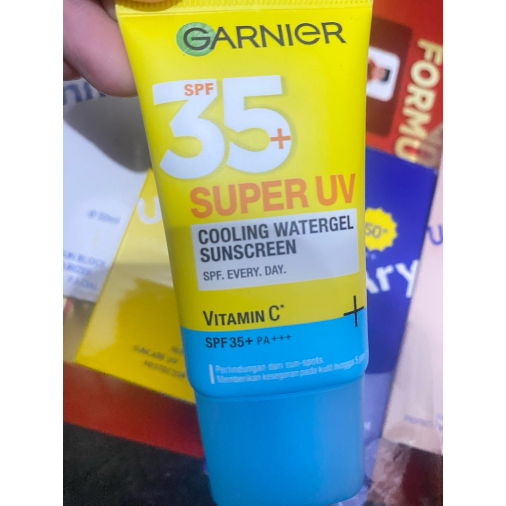 Jual Garnier Sunscreen Super UV Cooling Watergel SPF 35+ PA++++ 20ml ...