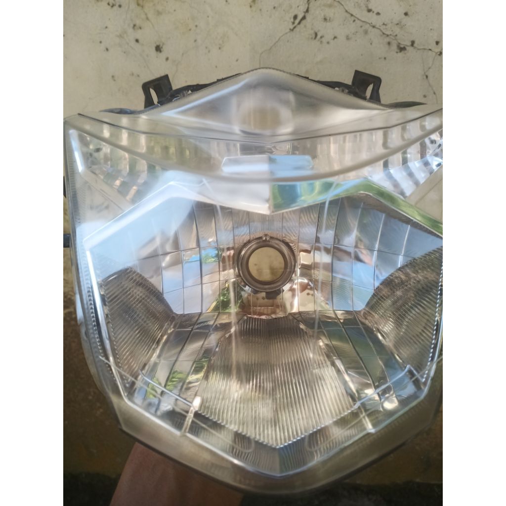 Jual REFLEKTOR lampu depan Honda beat Esp/street/beat ECO bekas pakai ...