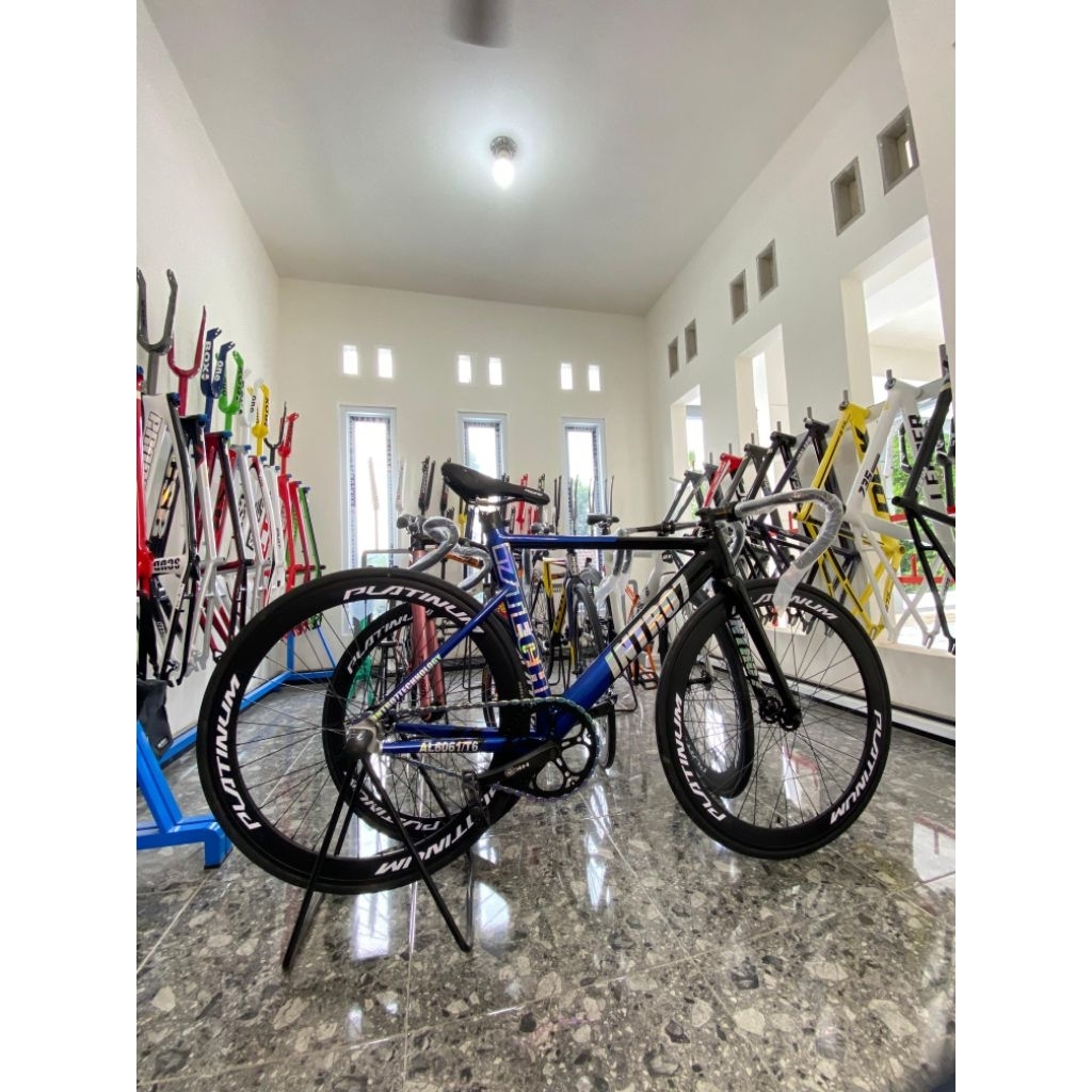 Jual Fulbike Fixie Intro7 Farian Warna Hitam Biru | Shopee Indonesia