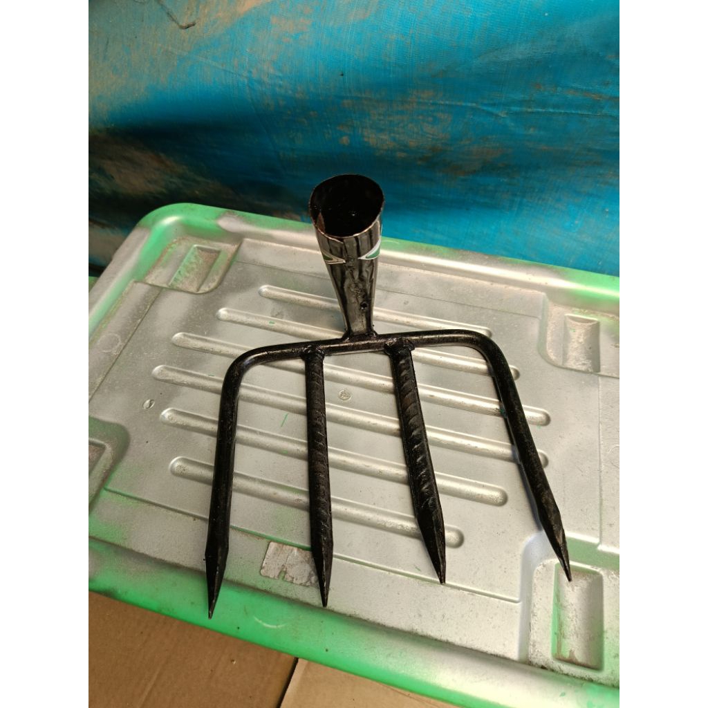 Jual New Garukan Gigi 4 Corong Dengan Besi 12 ulir/ Garukan Sampah ...
