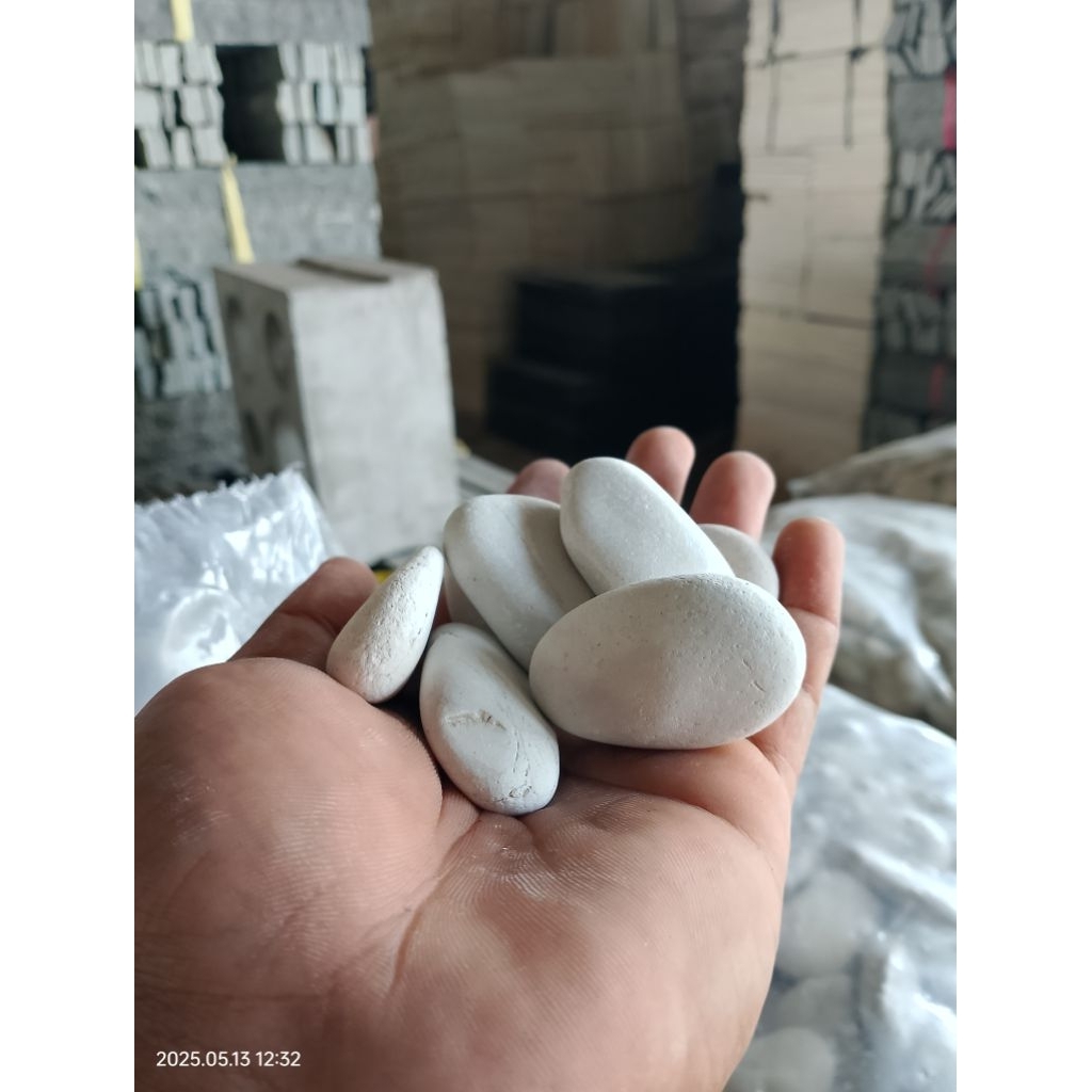 Jual Batu taman putih 1 kg/batu hias putih/batu koral putih/Taman ...