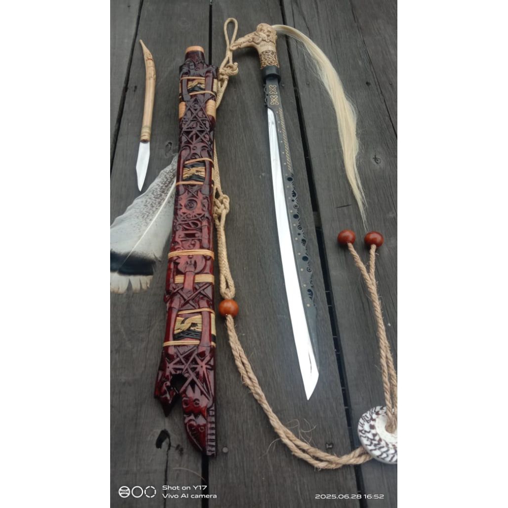 Jual Mandau Asli Khas Dayak Kalimantan | Murah Berkualitas | Mandau ...