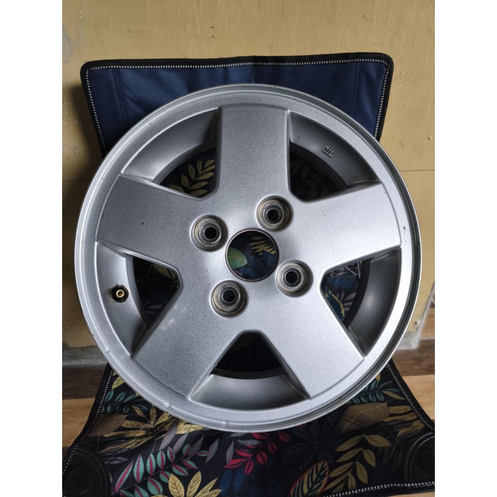 Jual VELG SEREP SUZUKI KARIMUN R13 4x100 ORIGINAL | Shopee Indonesia