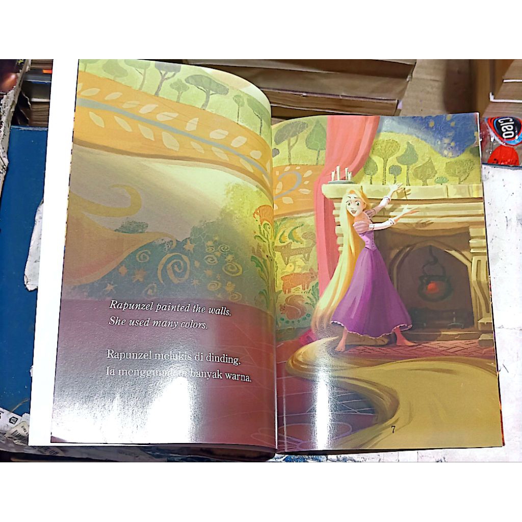 Jual BUKU CERITA BERGAMBAR EDISI DWI BAHASA DISNEY TANGLED | Shopee Indonesia
