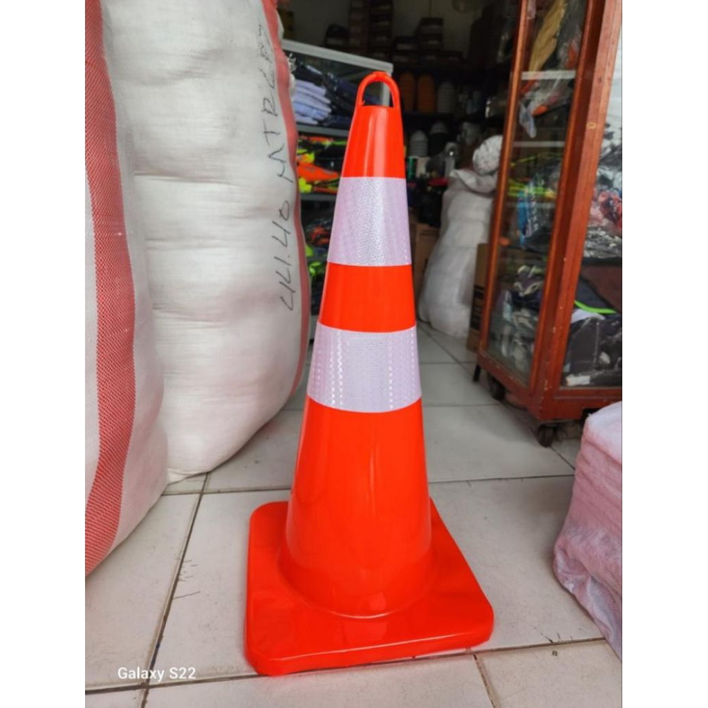 Jual Safety Traffic Cone Orange PVC Karet 70 70cm cm / Kerucut Lalu Lintas Kuat Murah | Shopee ...