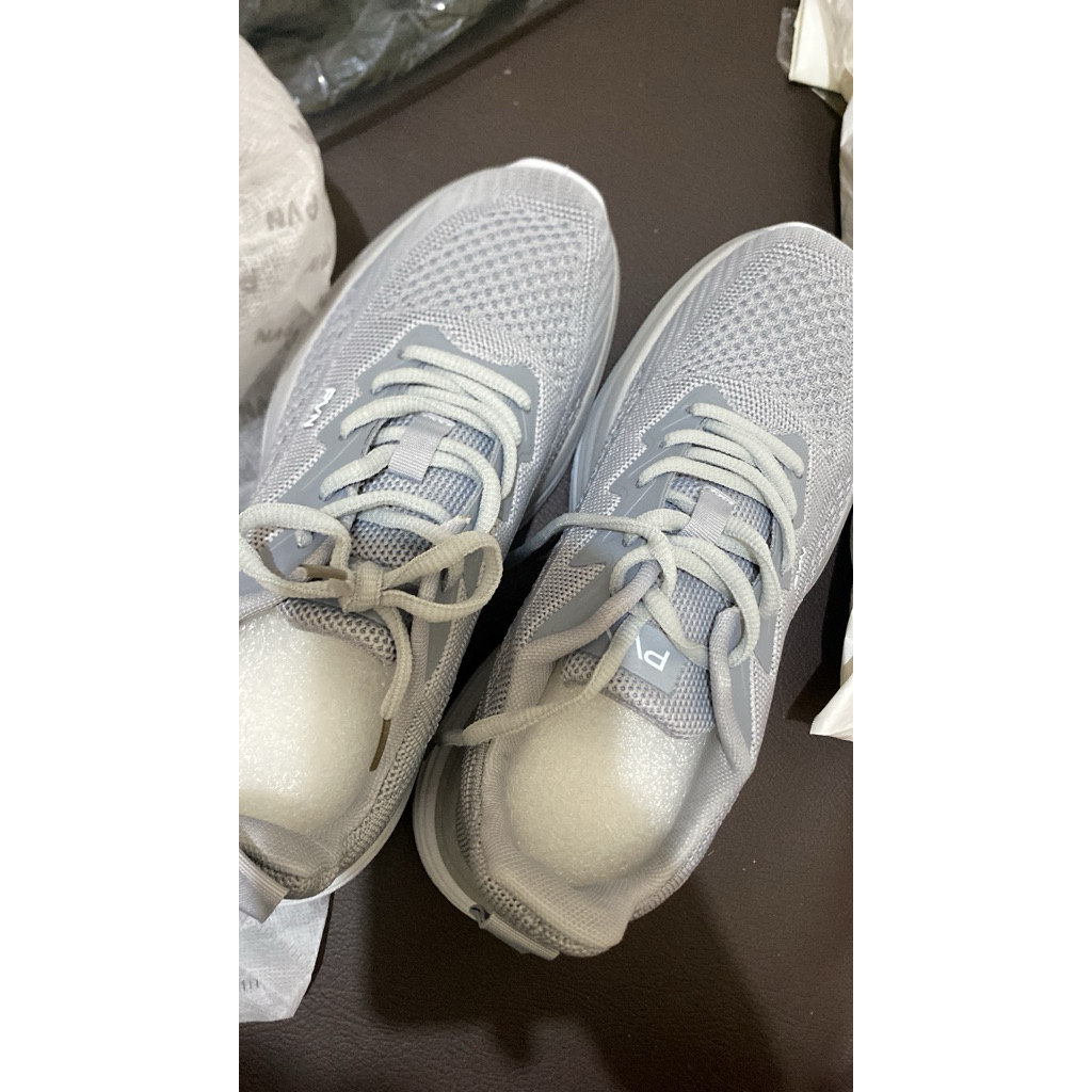 Jual sepatu grey | Shopee Indonesia