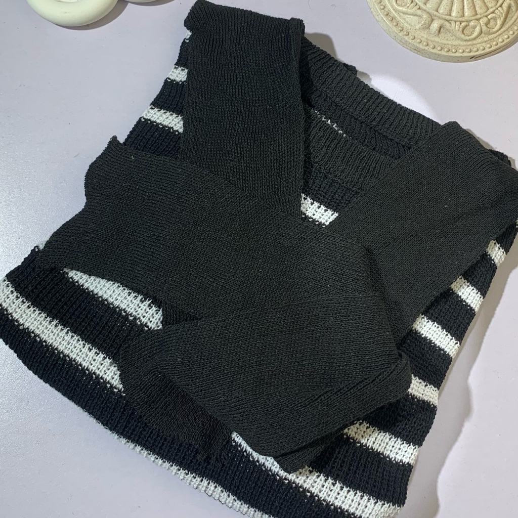 Jual SWEATER HITAM PUTIH | Shopee Indonesia