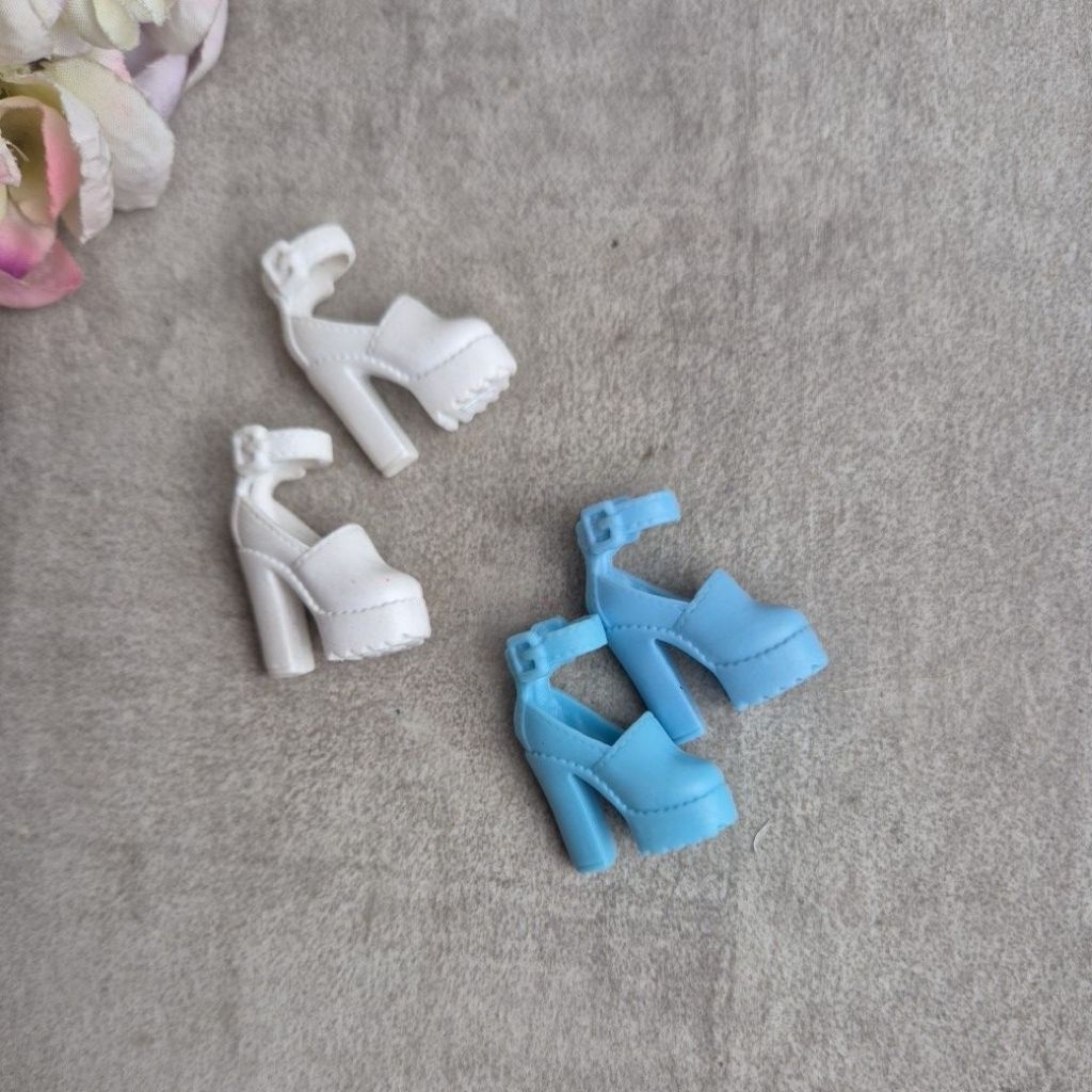 Jual Sepatu Boneka Barbie Mattel white heels all colour | Shopee Indonesia