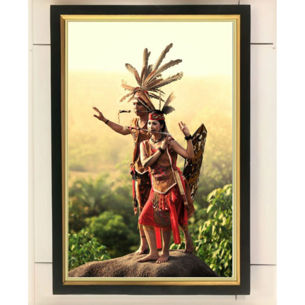 Jual hiasan dinding poster sepasang penari Dayak Kalimantan plus ...
