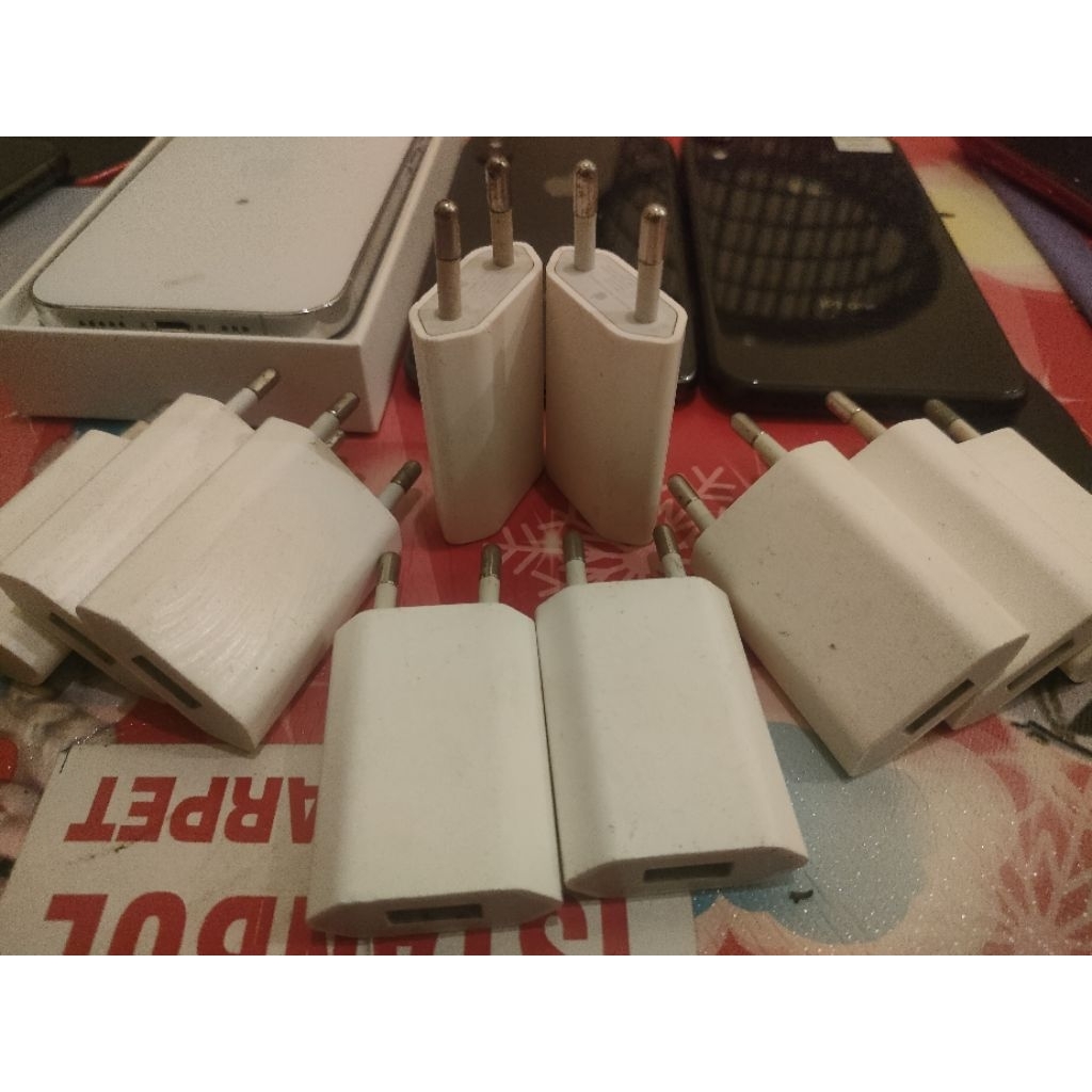 Jual adaptor iPhone 1A 100% original bawaan dosbook resmi | Shopee ...