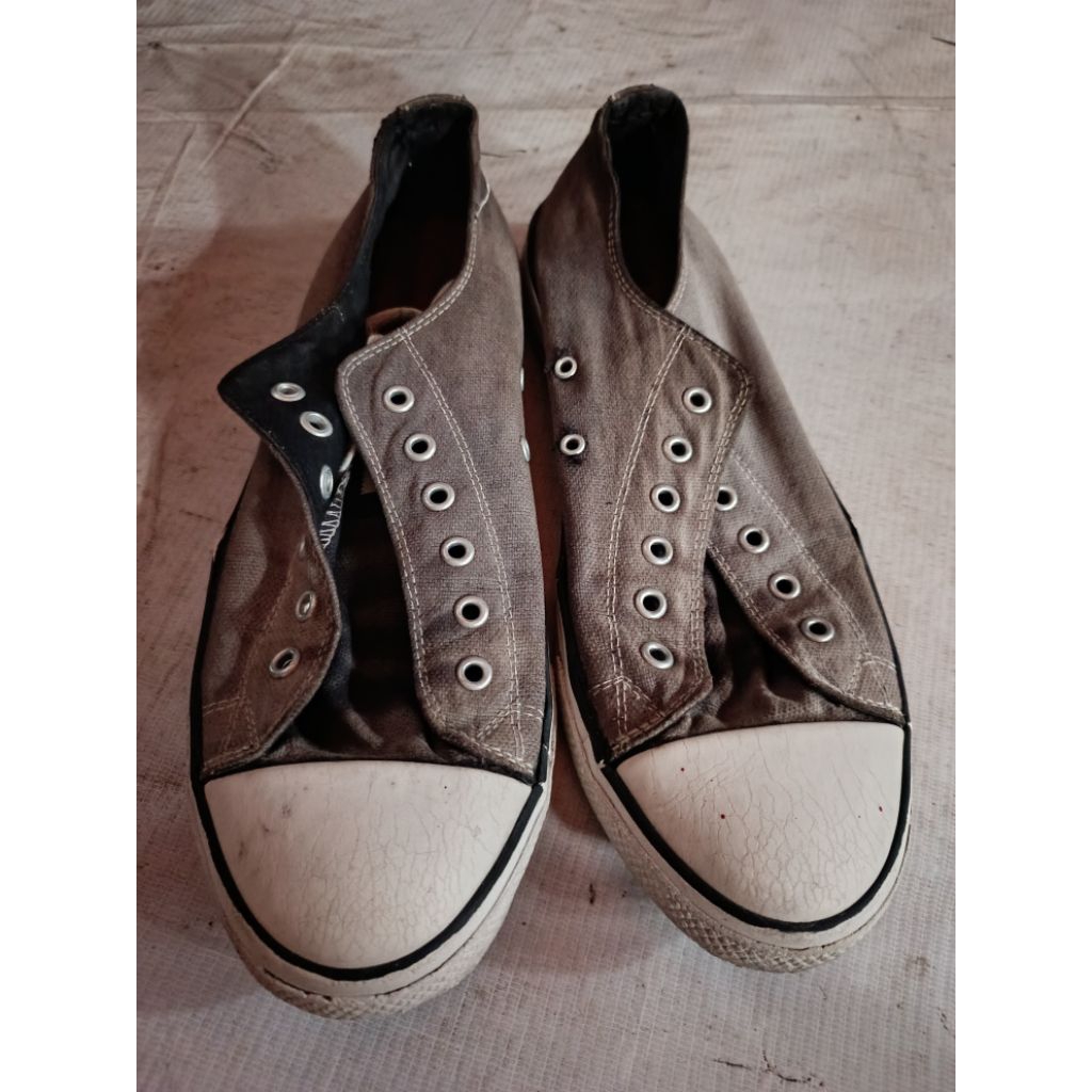 Jual sepatu second berkualitas ori | Shopee Indonesia