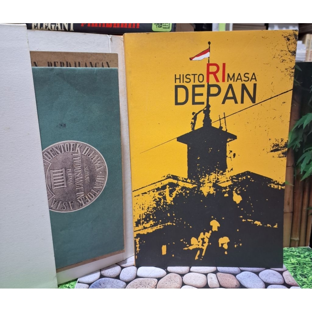 Jual HISTORI MASA DEPAN Isi 3 Buku: 1. Boekoe Peringatan Tyuoo Sangi-In ...