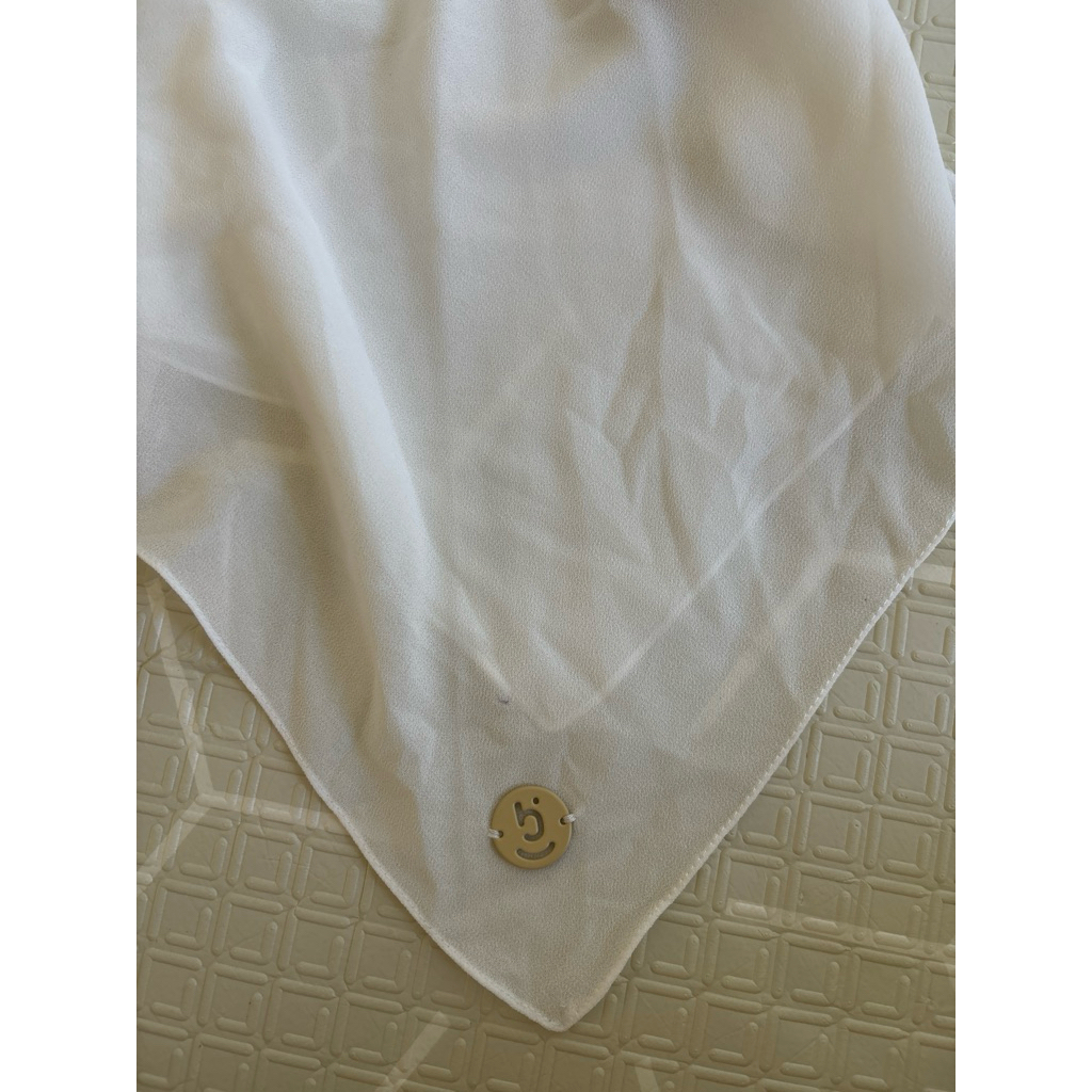 Jual PRELOVED- Nussa Square Hijab Inner Hijaberies Warna Broken White ...