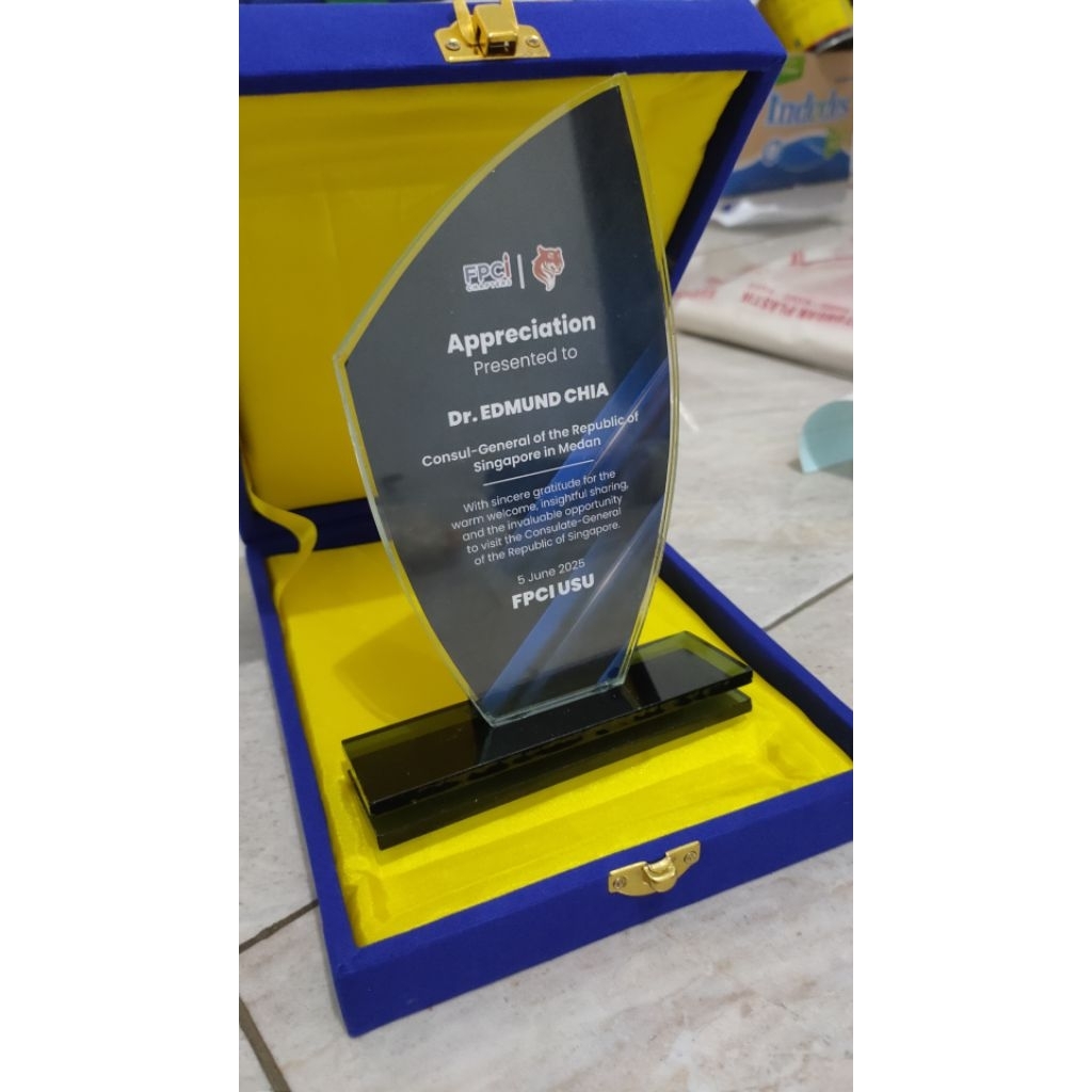 Jual Plakat, Plakat Cinderamata, Plakat Murah / Plakat Kaca, Model Baru ...