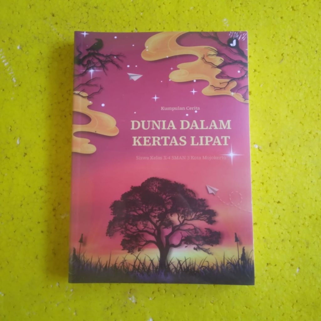Jual [Jagat Litera] Buku Kumpulan Cerpen : Dunia Dalam Kertas Lipat ...