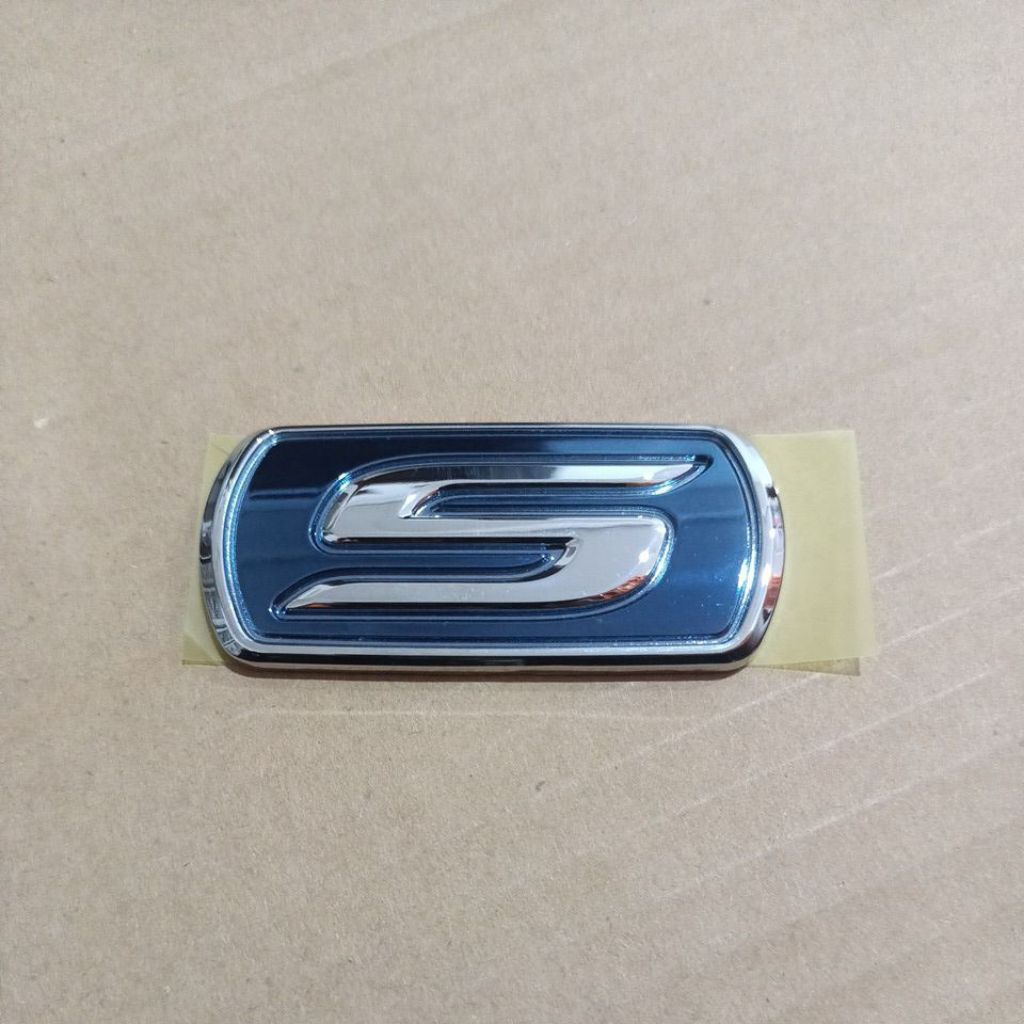 Jual Emblem logo S tipe S Avanza Rush Original | Shopee Indonesia