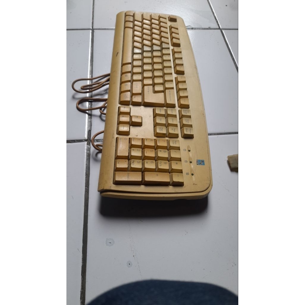 Jual keyboard jadul a4tech puitih gading colokan bulat kecil ps2 ...