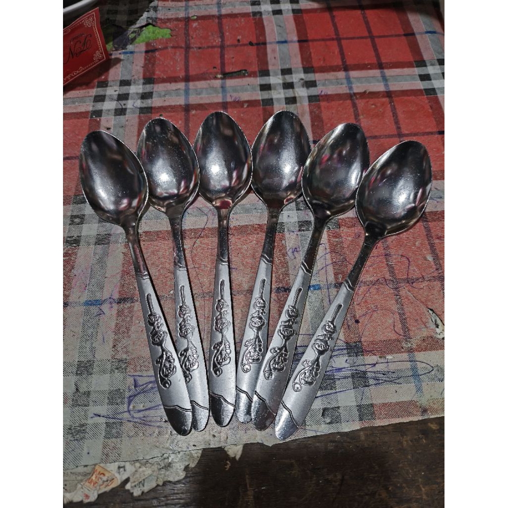 Jual (12 pcs) 1 lusin sendok makan tebal motif bunga / sendok makan ...
