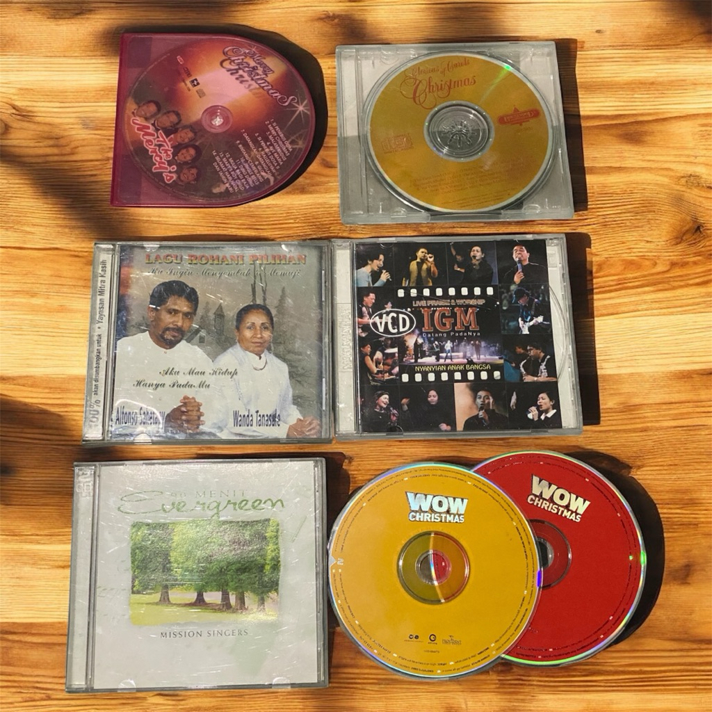 Jual PAKETAN / BUNDLING KASET CD DAN DVD LAGU ROHANI SECOND | Shopee ...