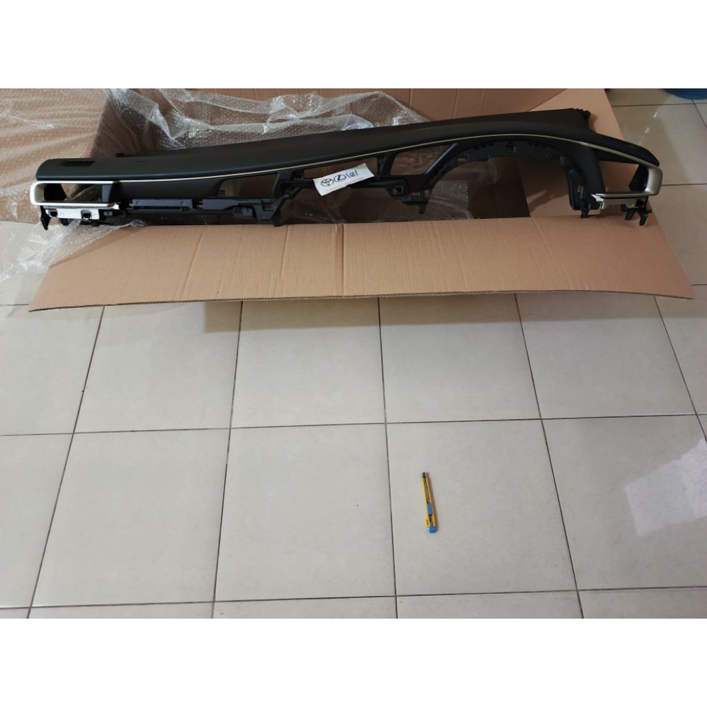 Jual dasboard atas innova reborn original 55302-KK010-C0 | Shopee Indonesia