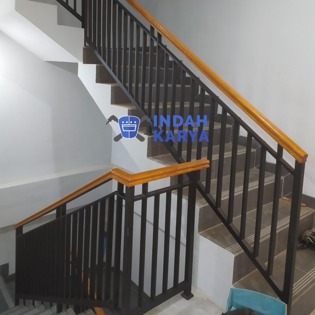Jual Railing tangga dan pagar balkon minimalis kombinasi handrail kayu ...