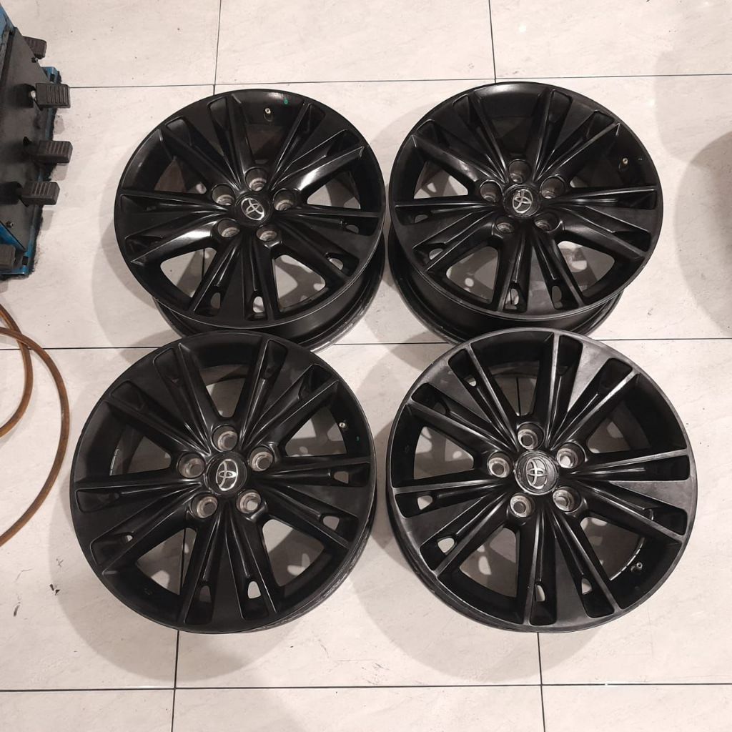 Jual VELG MOBIL ORIGINAL STD INNOVA VENTURER RING 17 PCD 5X114 | Shopee ...