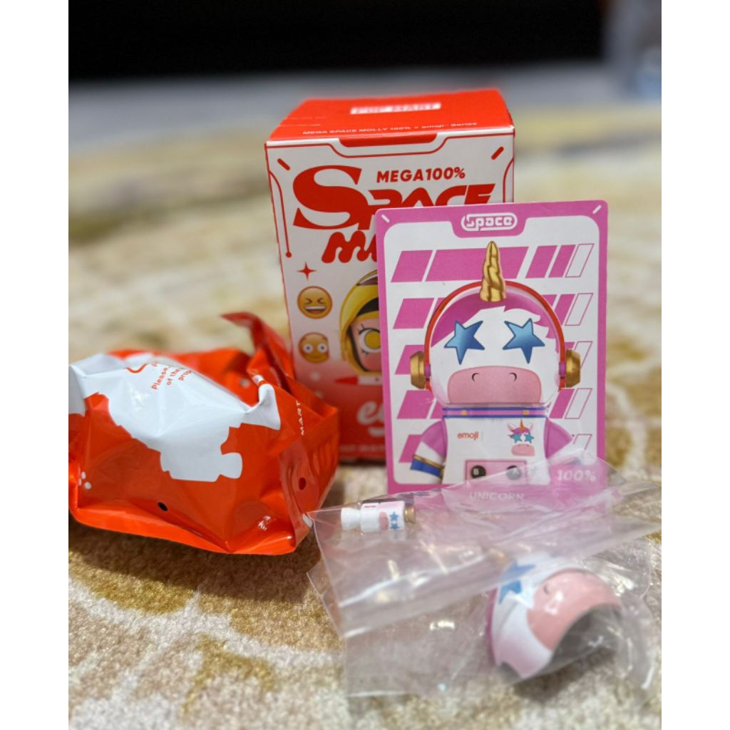 Jual SECRET ! POPMART MEGA SPACE MOLLY 100% X EMOJI SERIES - SECRET 02 ...