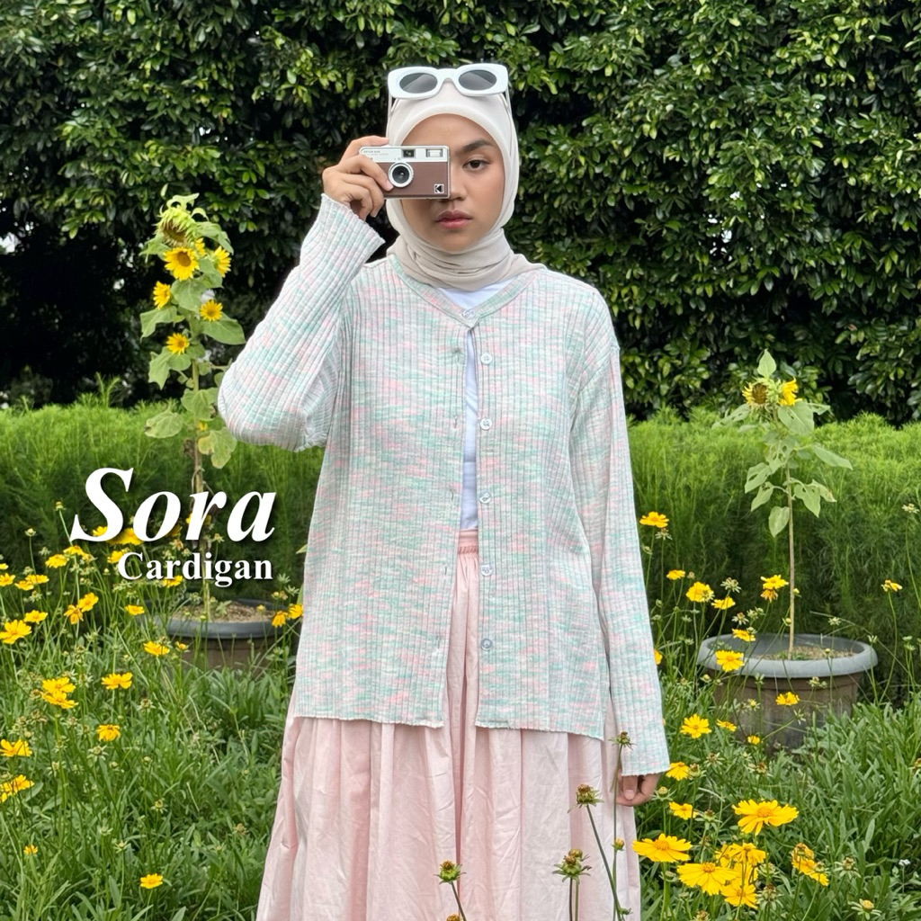 Jual SORA Knit Cardigan | Bertumbooh - Cardigan Knit Wanita Stretchy Big Size Friendly | Shopee ...