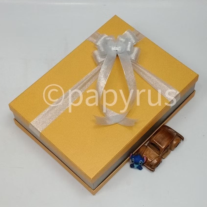 Jual PAPYRUS Sandwich 30x40 Tinggi 10cm Kotak Kado Gift Box V1 | Shopee Indonesia