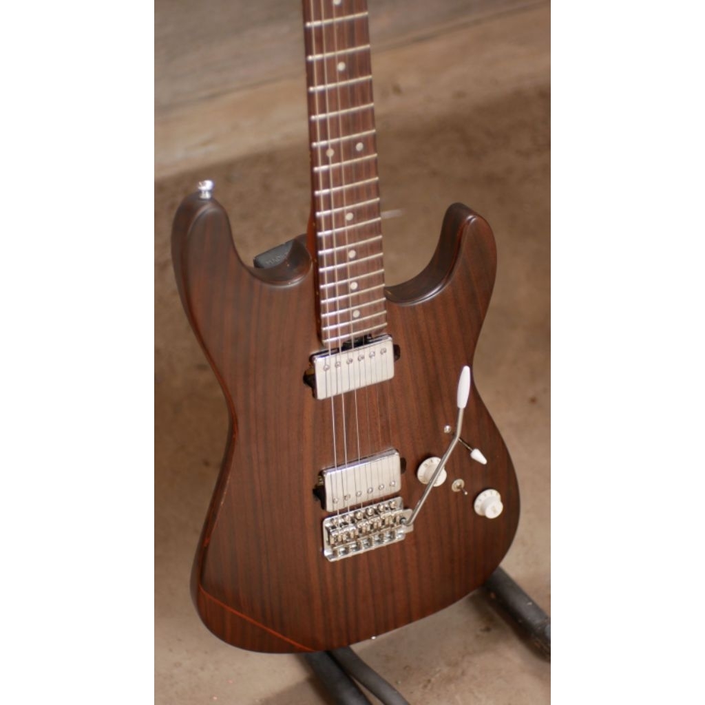 Jual Guitar CUSTOM Model Modern STRATO bukan FENDER | Shopee Indonesia