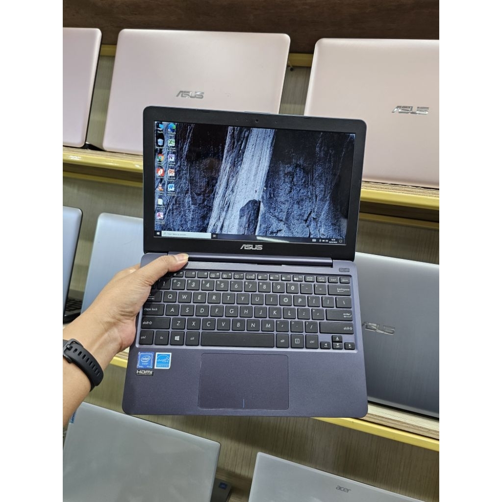 Jual LAPTOP NOTEBOOK NOTBOOK ASUS E203M 11INCH RAM 4GB SSD 128GB LAPTOP ...