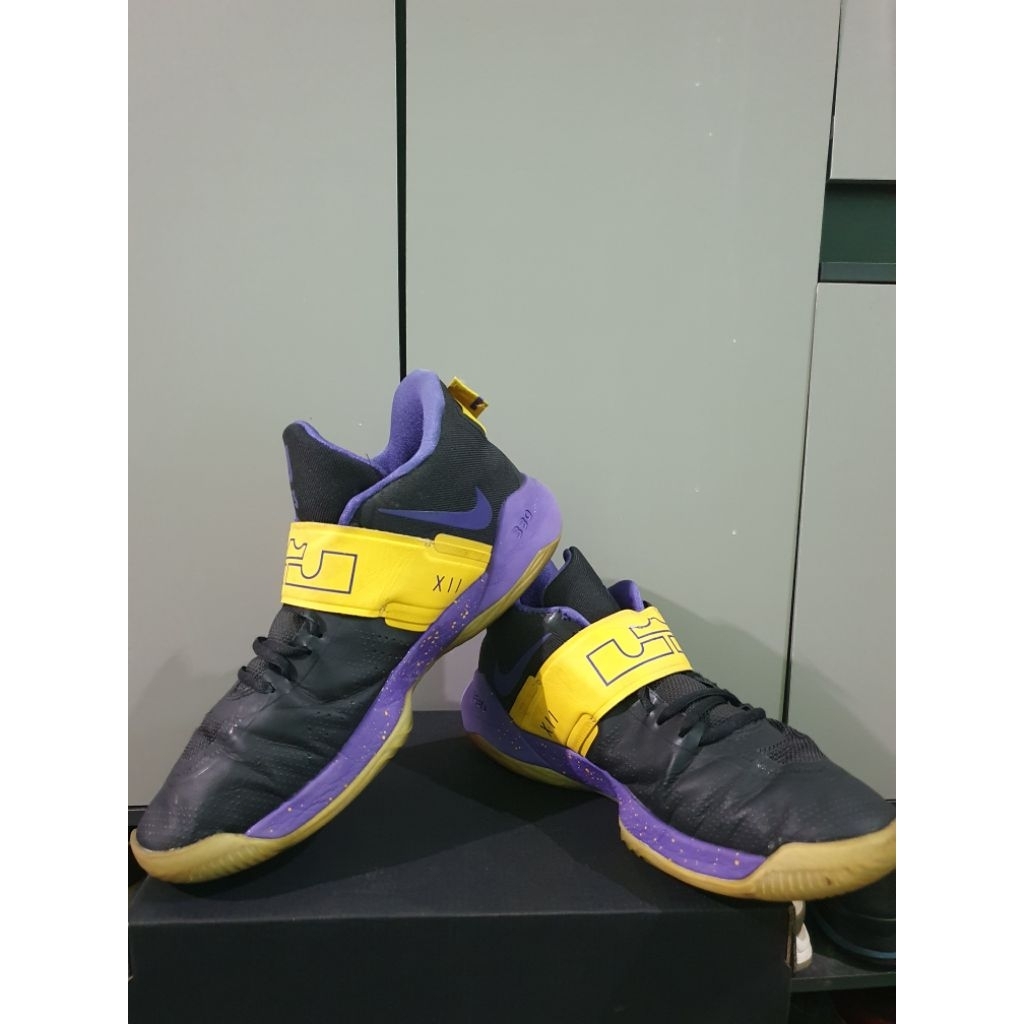 Jual Sepatu Basket Second (Size 44) | Shopee Indonesia