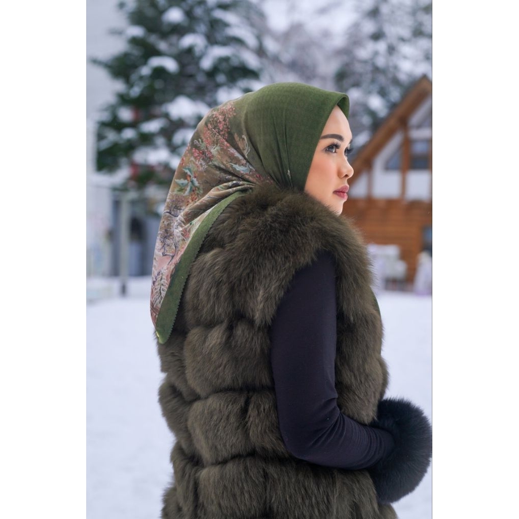 Jual NEW buttonscarves eau de parfum holiday plum deep blue spruce the ...