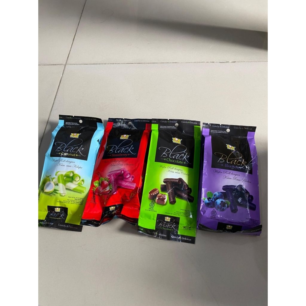 Jual TOP TIME BLACK CHOCO WAFER ROLLS 10PCS/PACK | Shopee Indonesia